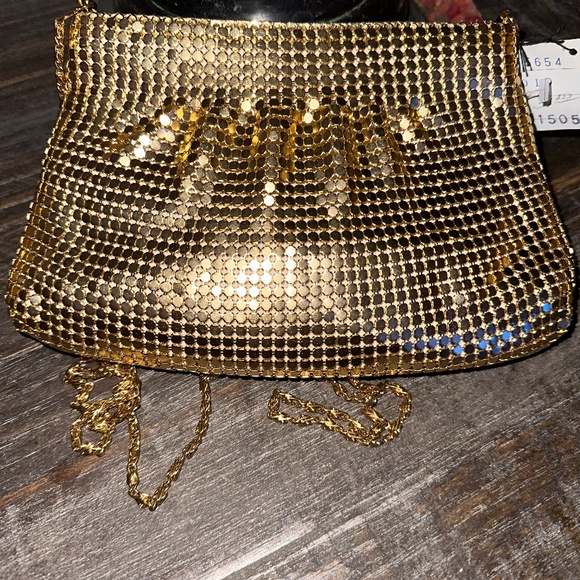 Marlow | Bags | Vtg Gold Mesh Bag W Coin Purse Snap Lock Shoulder Chain ...